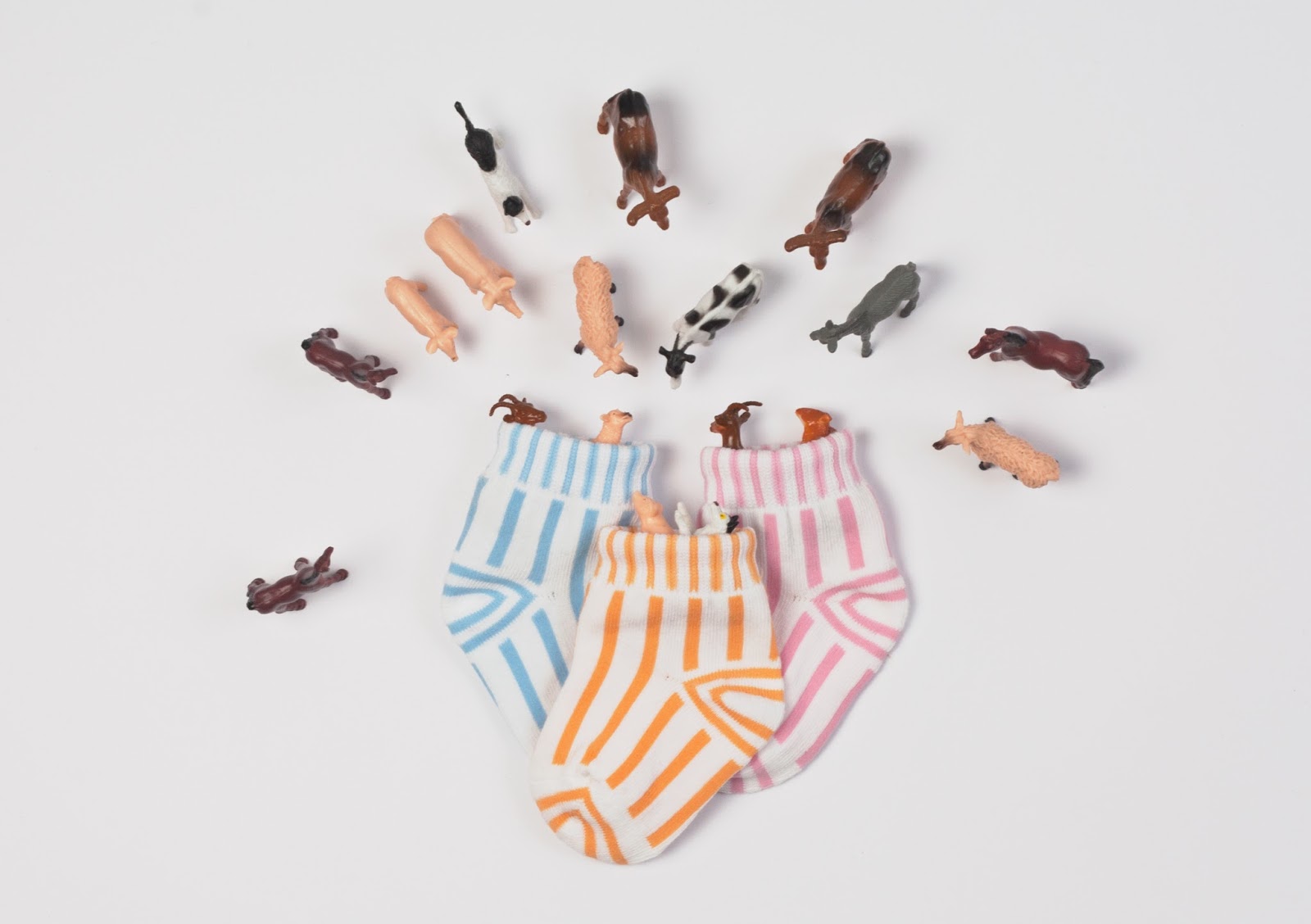 Ta.Ta. Unconventional Design For Kids: LE CALZE CHE RACCONTANO UNA STORIA